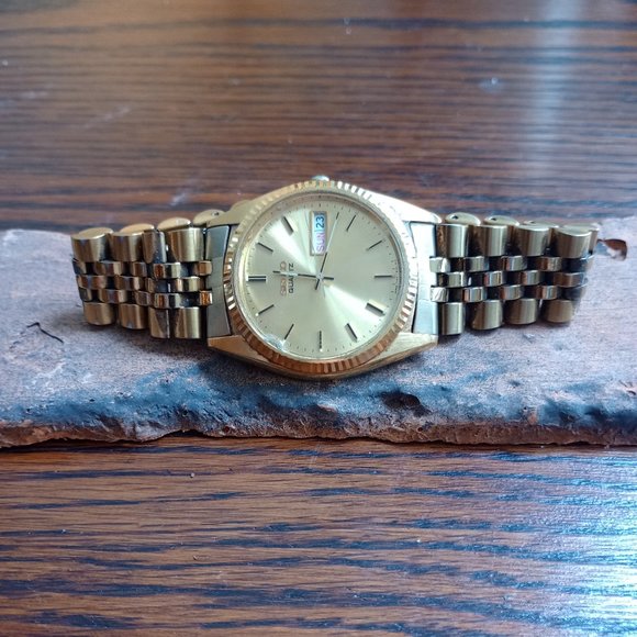 Seiko | Accessories | Seiko Gold Tone Watch | Poshmark